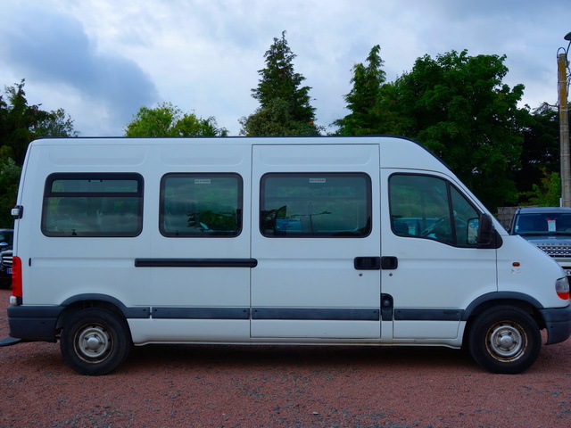 RENAULT Renault Master - II 2.5 D Minibus